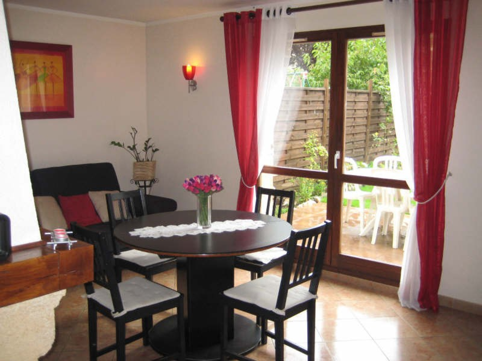 Vente EXCLUSIVITE ! Une belle maison type F4 comprenant: une entrée avec cellier, cuisine ...